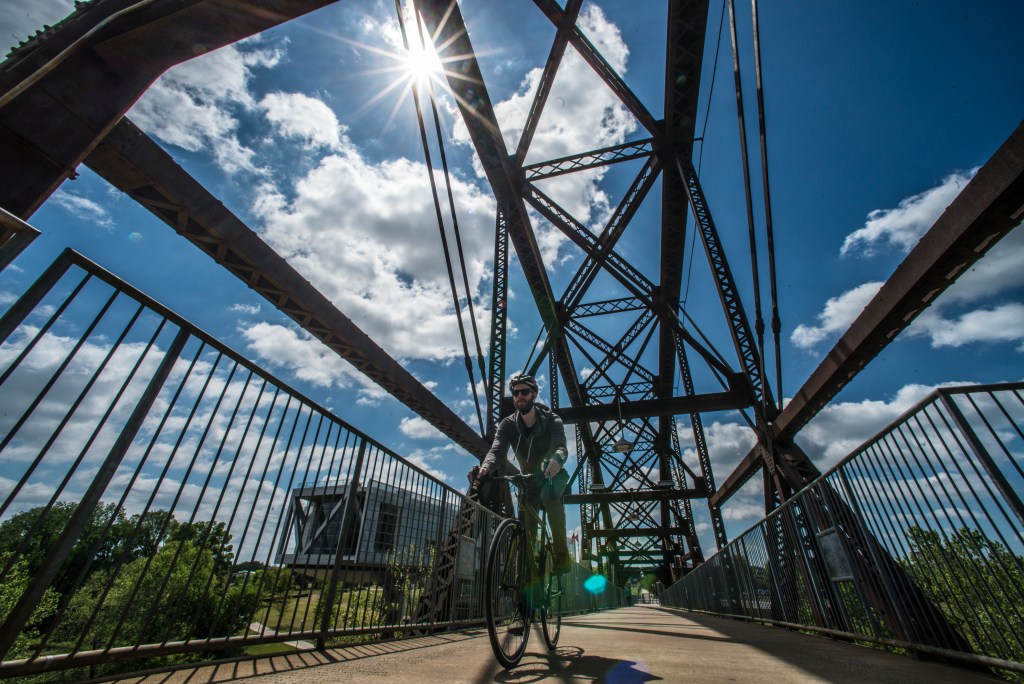 Top five MUST-SEE stops for fall color in North Little Rock