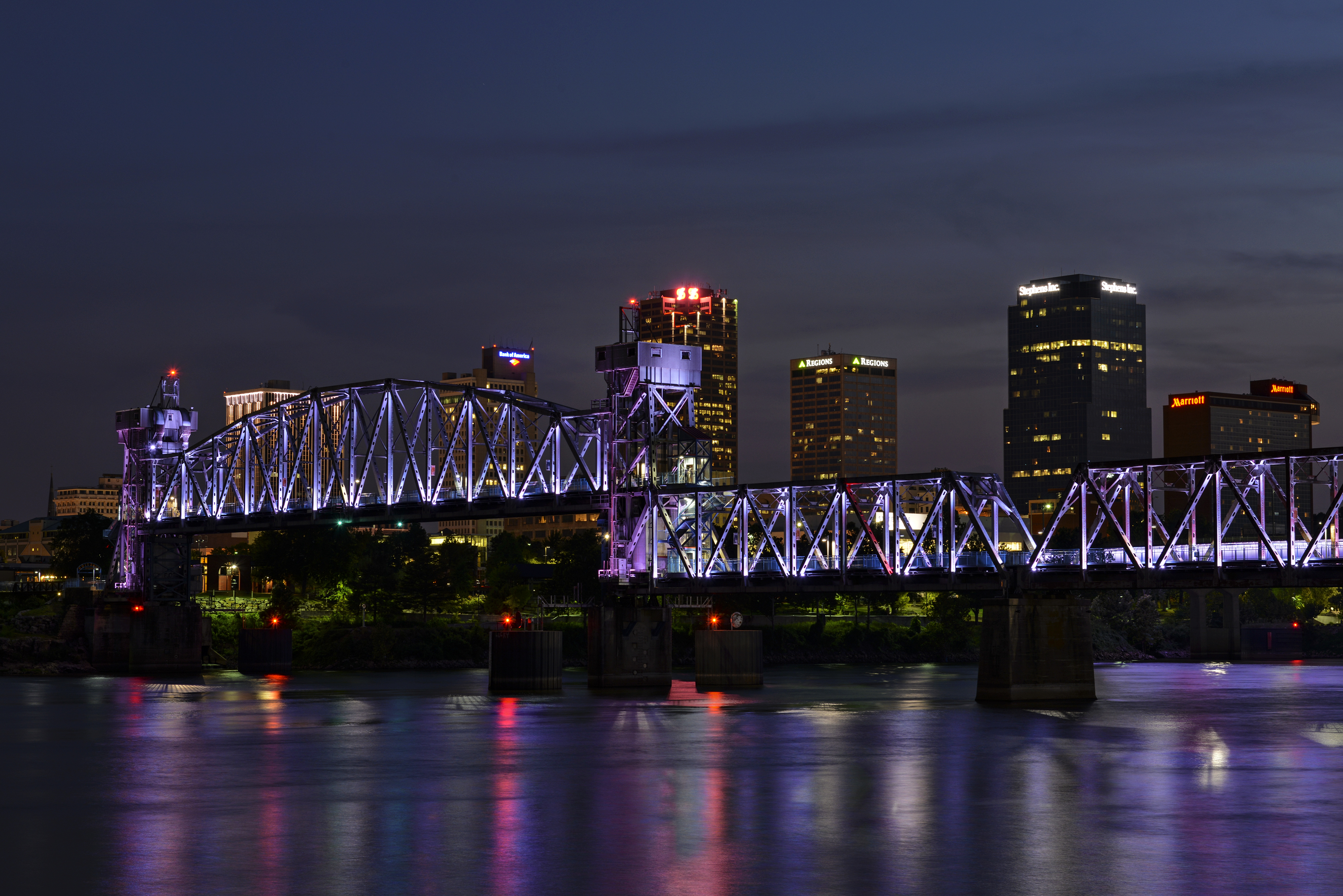 “River Lights in the Rock” to honor high school graduates